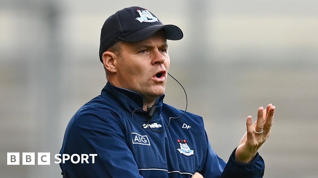 Dessie Farrell to remain Dublin manager for two more years - BBC Sport