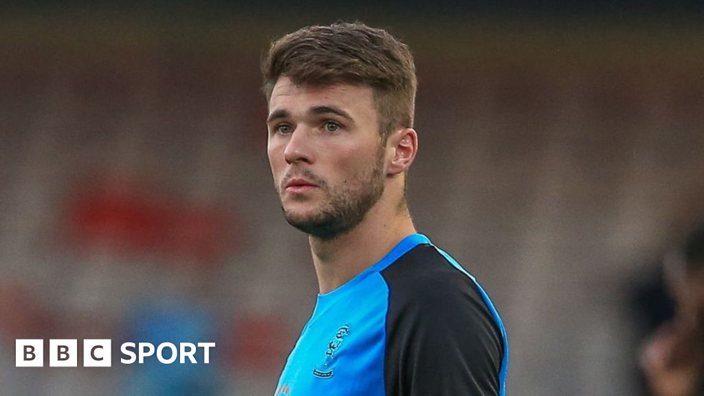 Jamie Robson: Lincoln City defender joins Forest Green - BBC Sport