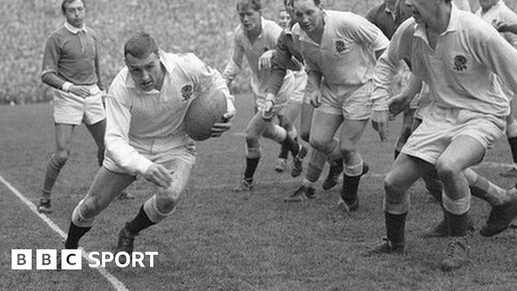 Andy Hancock: Memorable England try-scorer dies aged 80 - BBC Sport
