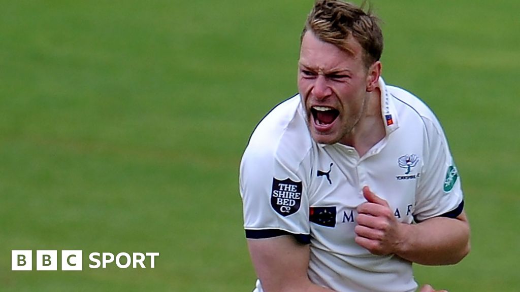 Matthew Waite: Yorkshire all-rounder agrees two-year contract extension ...
