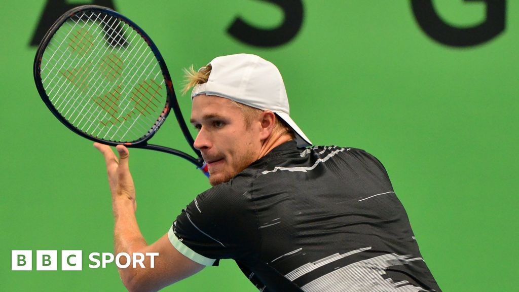 Evan Hoyt taking indefinite break from tennis due to injuries - BBC Sport