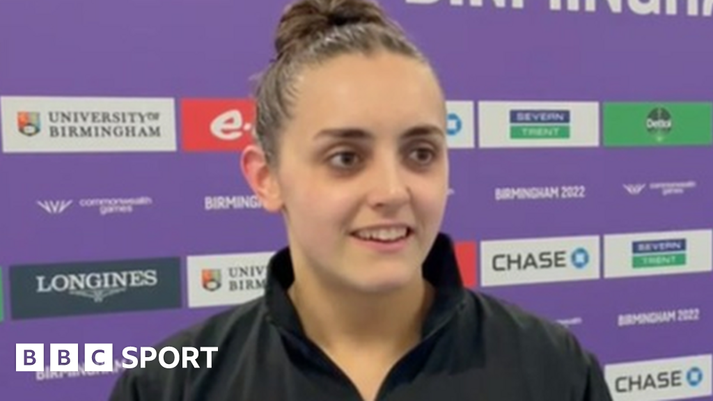 Commonwealth Games: Swimmer Laura Kinley reaches second semi-final ...