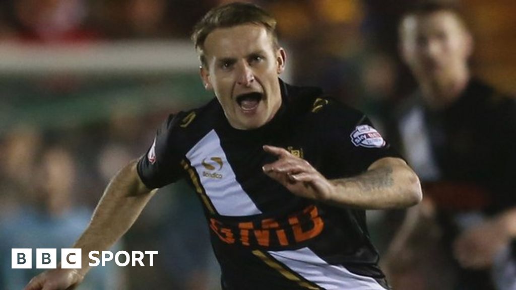 Port Vale: Chris Birchall agrees new 12-month contract - BBC Sport