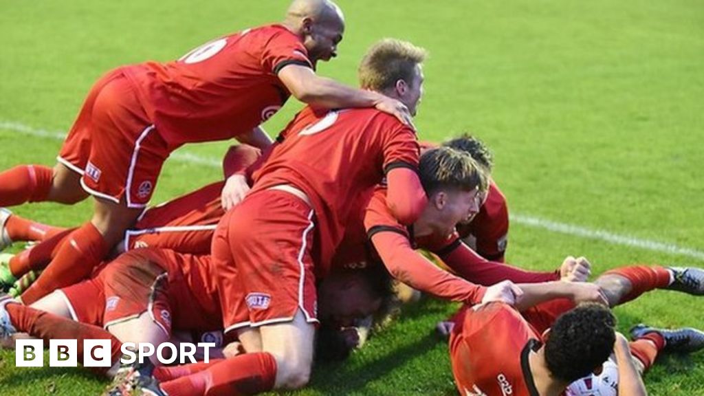 Truro City: Steve Tully hails four-goal comeback at Wealdstone - BBC Sport