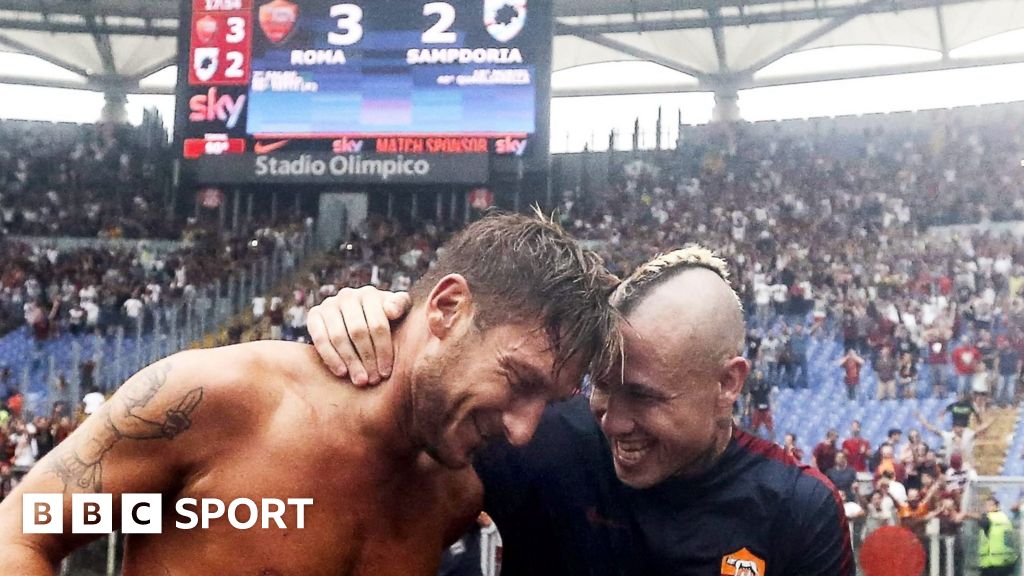 Francesco Totti: Roma legend scores late winner against Sampdoria in ...