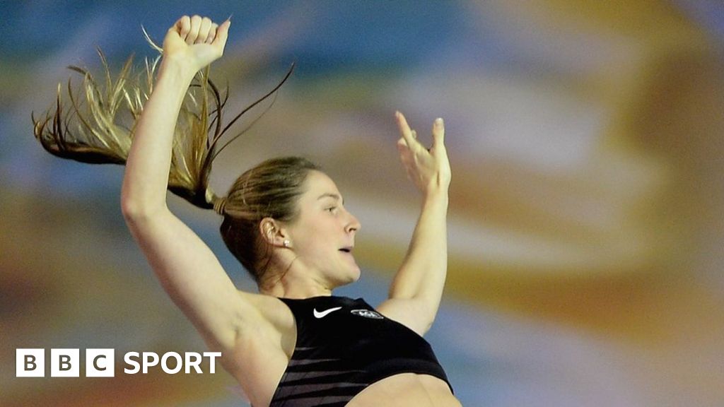 Athletics: Sally Peake sets new Welsh indoor record - BBC Sport