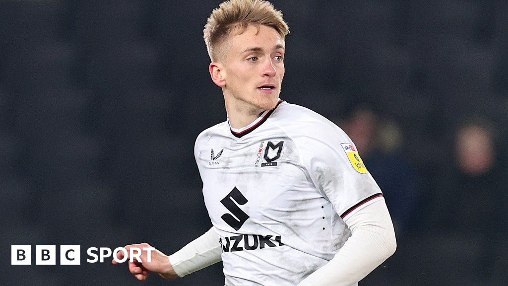 Matt Smith: St Johnstone sign MK Dons' Wales midfielder on two-year ...