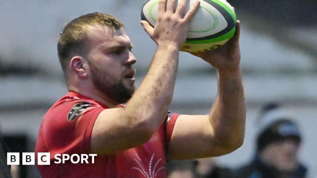 Morgan Nelson: Cornish Pirates forward agrees new deal - BBC Sport
