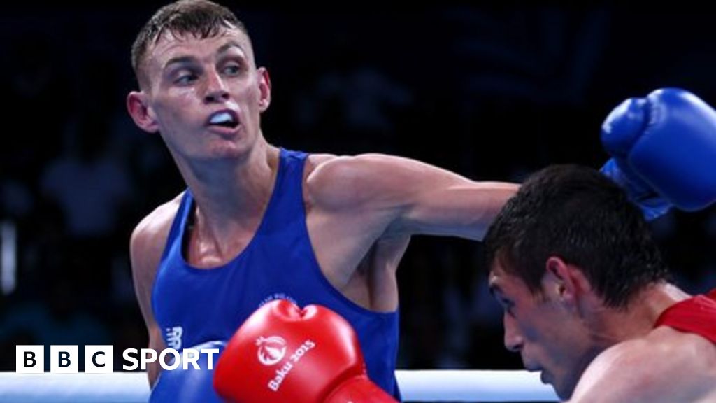 Sean McComb wins opening bout at World Boxing Championships - BBC Sport