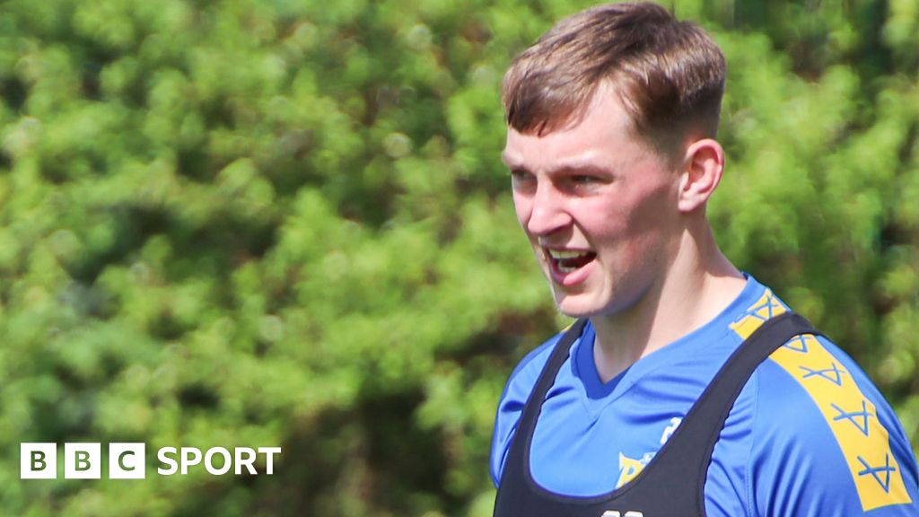 Jack Broadbent: Castleford Tigers sign ex-Leeds Rhinos back on two-year ...