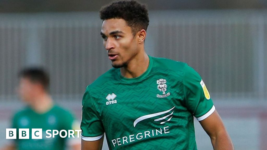 Walsall sign Max Melbourne and Derick Osei Yaw on loan - BBC Sport