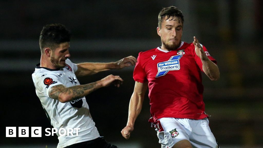 Dean Keates: Wrexham manager welcomes National League funding - BBC Sport