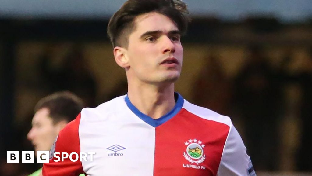 Jimmy Callacher: Linfield defender wins January player award - BBC Sport