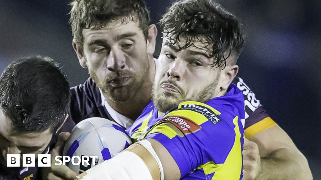 Joe Philbin: Warrington Wolves second-row signs contract until 2019 ...
