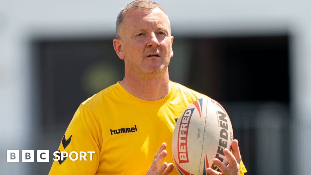 Mike Abbott replaces Neil Kelly as Cornwall head coach - BBC Sport