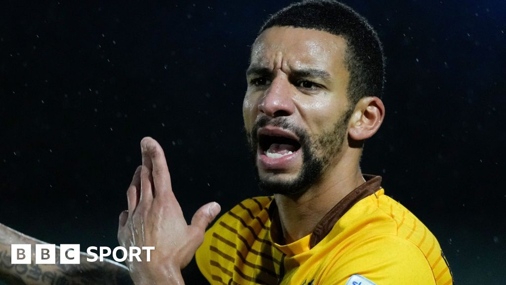 Craig Eastmond: Sutton United captain one of five players to sign new ...