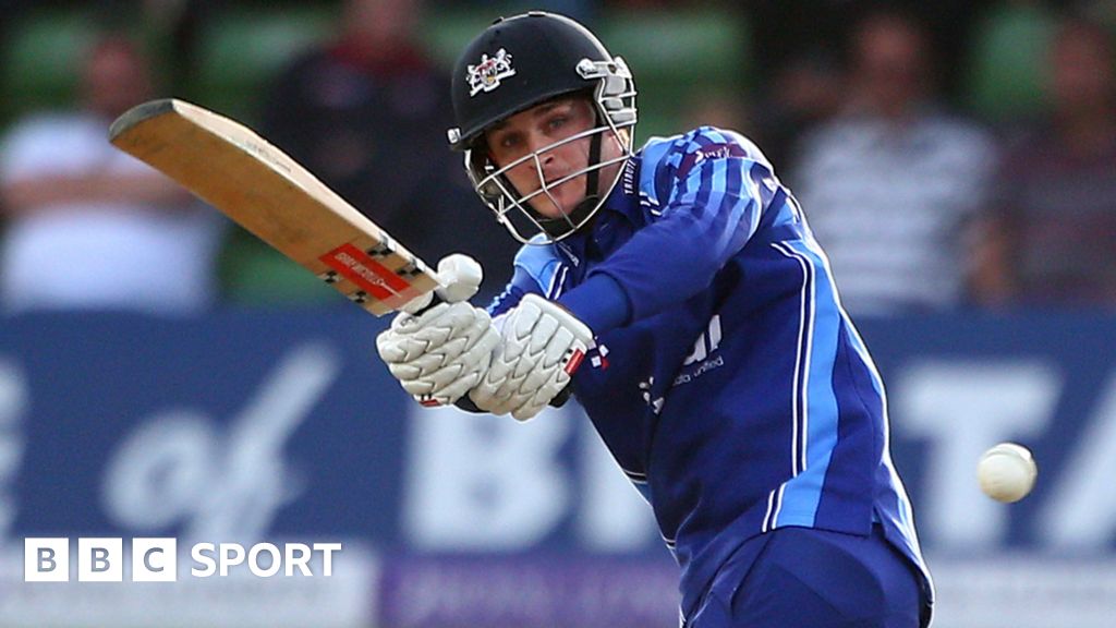 Gareth Roderick: Wicketkeeper-batsman named Gloucestershire's four-day ...