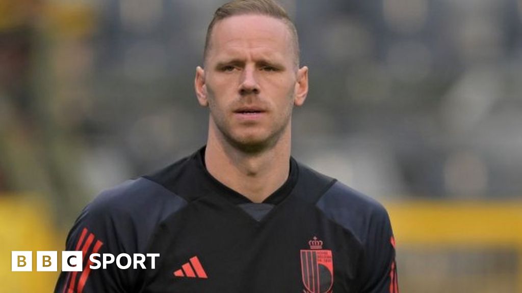 Matz Sels: Nottingham Forest sign goalkeeper form Strasbourg - BBC Sport