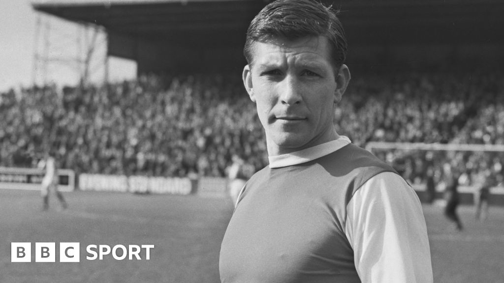 Don Megson: Sheffield Wednesday legend dies aged 86 - BBC Sport