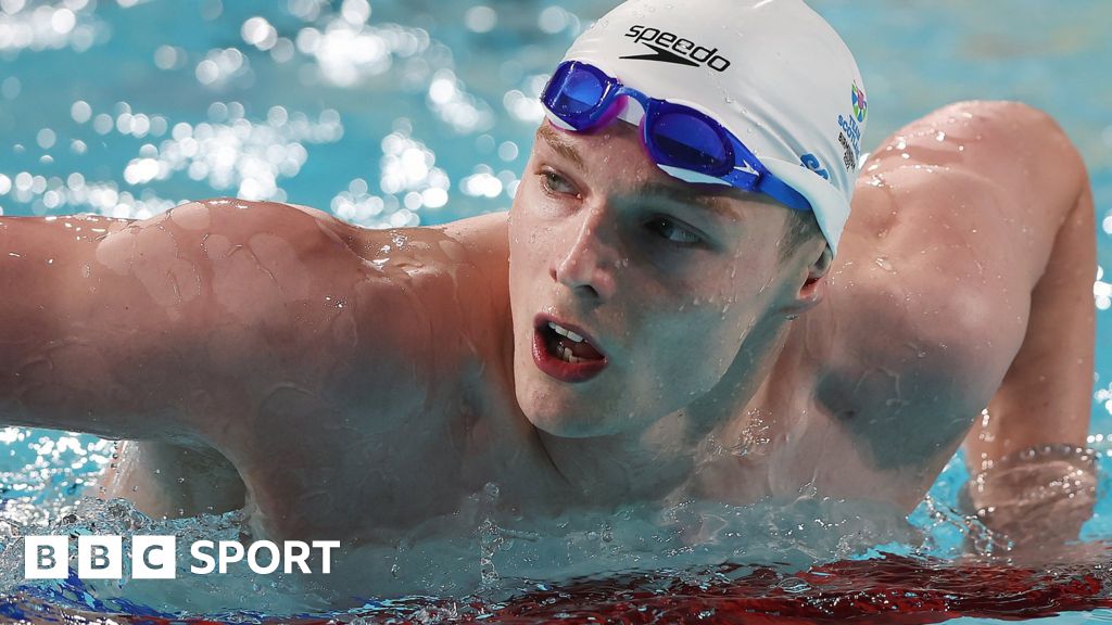 Duncan Scott: Olympic medal-winning swimmer calls on Scottish ...