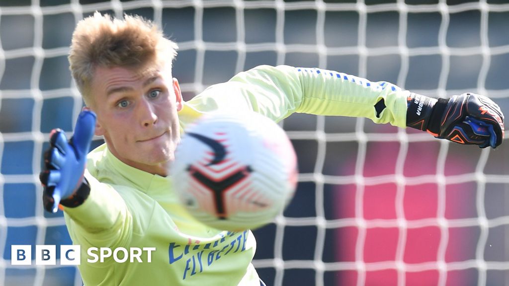 Runar Alex Runarsson: Arsenal sign Dijon goalkeeper - BBC Sport