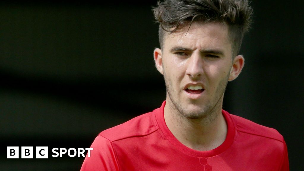 Sean Goss: QPR sign Manchester United midfielder on three-and-half-year ...