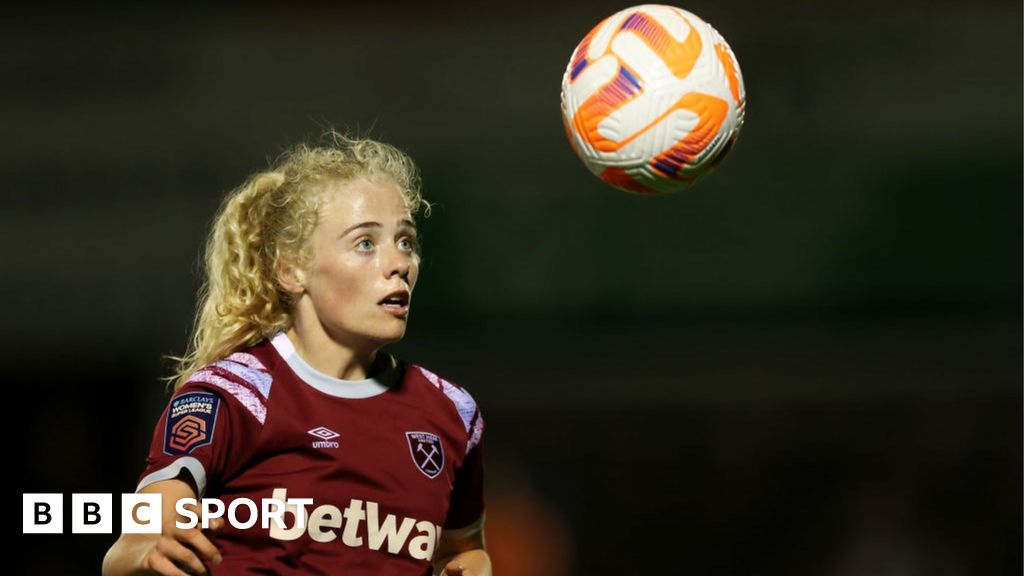Grace Fisk: Liverpool sign defender from West Ham - BBC Sport
