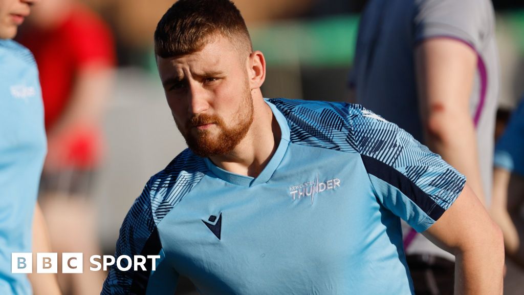 Tyler Walton: Cornwall sign Newcastle Thunder forward on loan - BBC Sport