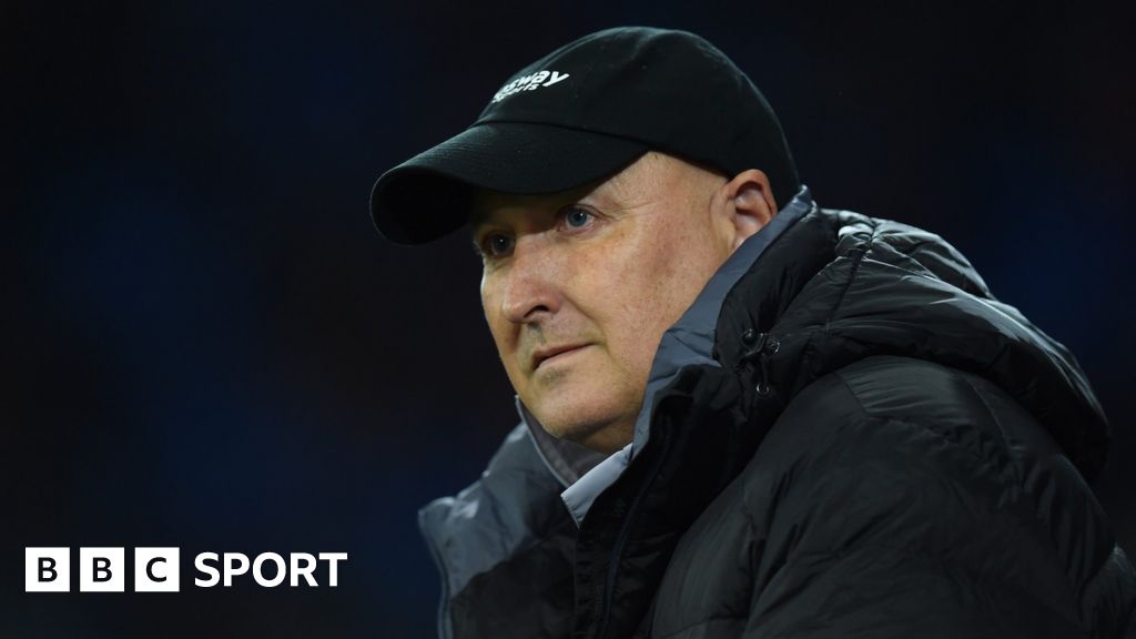 Russell Slade: Manager waits to learn Cardiff City fate - BBC Sport