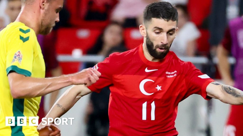 Dogukan Sinik: Hull City sign Turkey international winger from ...