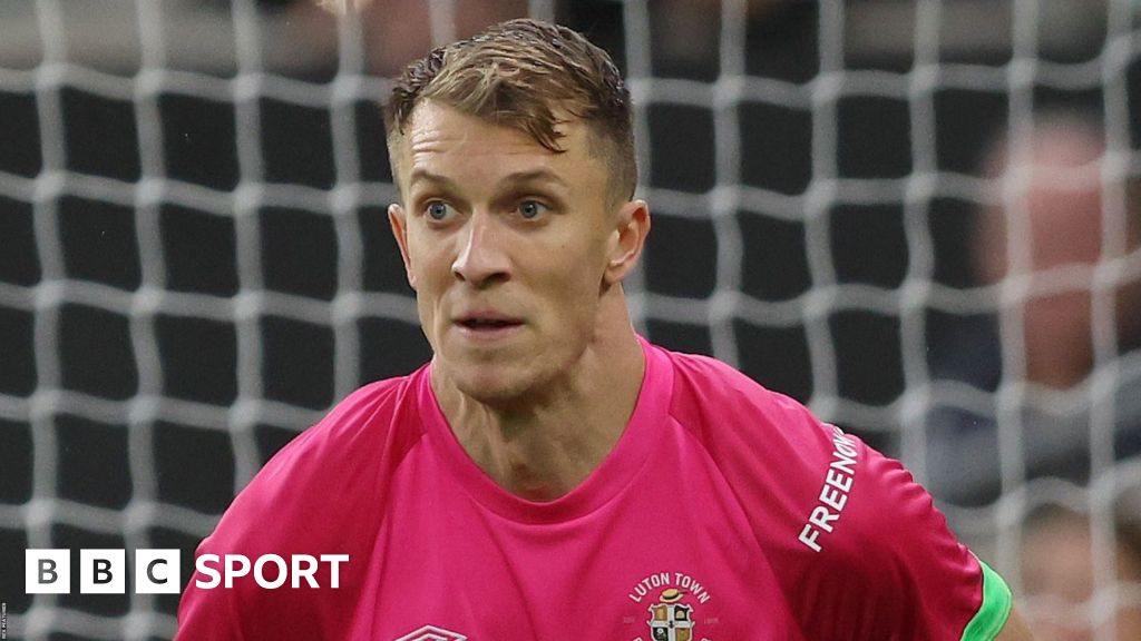 Matt Macey: Portsmouth sign former Luton goalkeeper until end of season ...