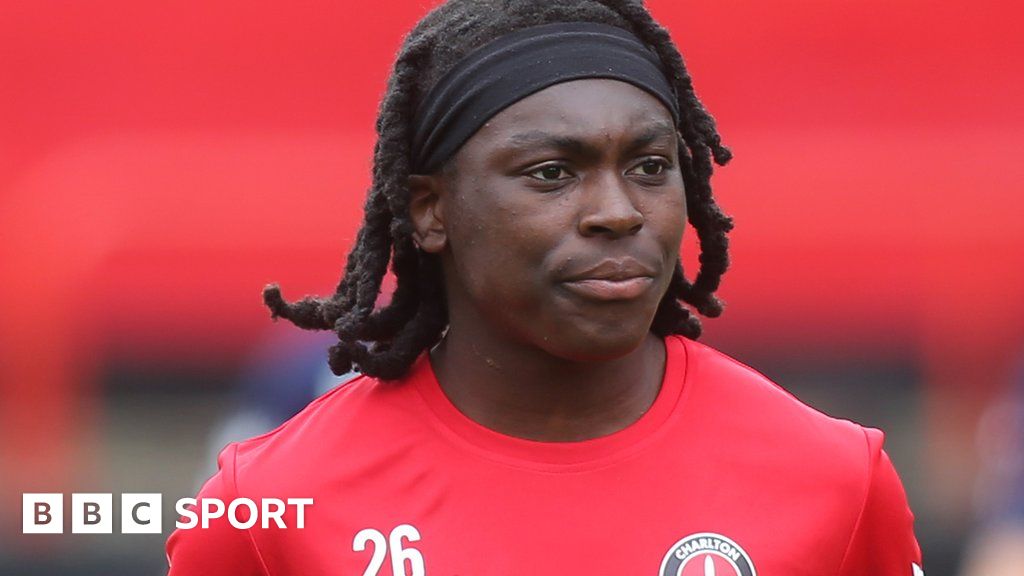 Abraham Odoh: Rochdale sign forward on 18-month contract - BBC Sport