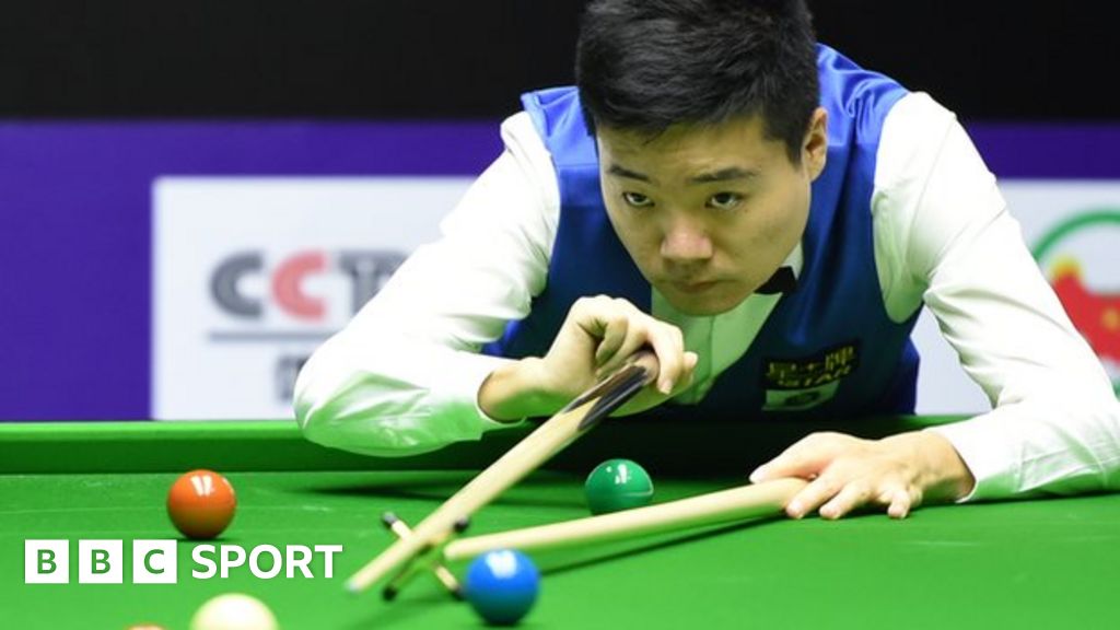 UK Championship: Ding Junhui beaten by amateur Adam Duffy - BBC Sport