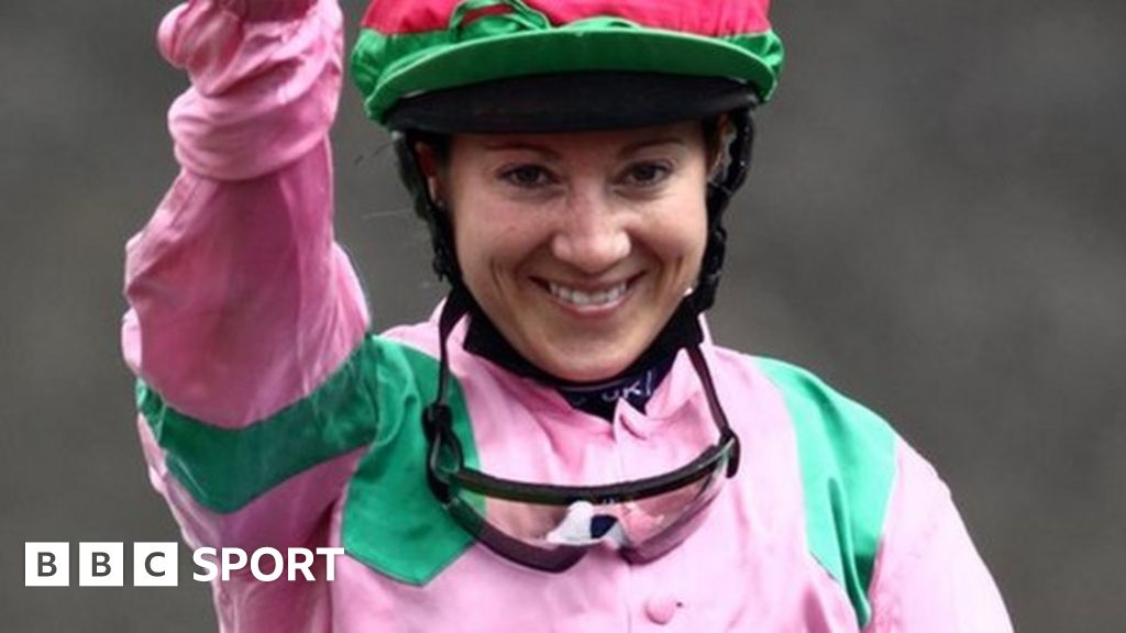 Hayley Turner: Leading female jockey to quit in November - BBC Sport