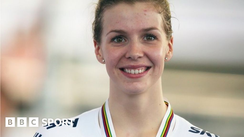 Becky James and Manon Lloyd in GB track cycling team - BBC Sport