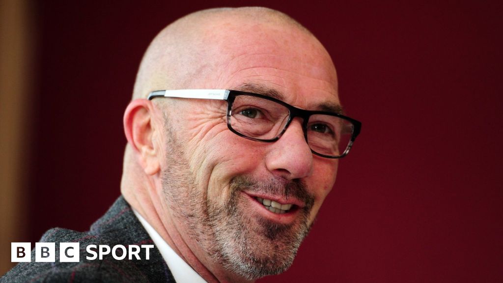 Matthew Maynard: Former captain to apply for Glamorgan head coach role ...
