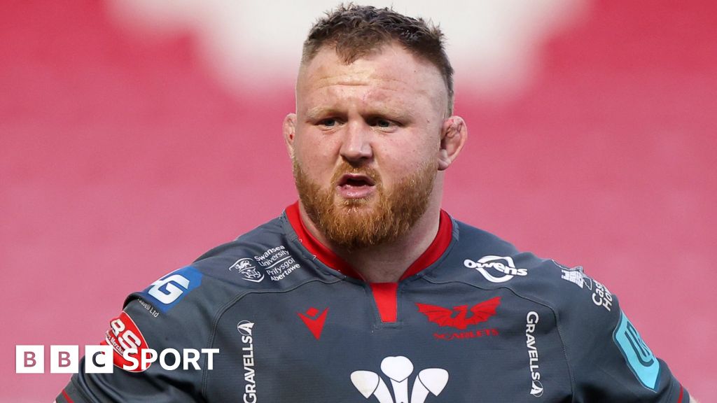 Samson Lee: Wales prop signs new Scarlets contract - BBC Sport
