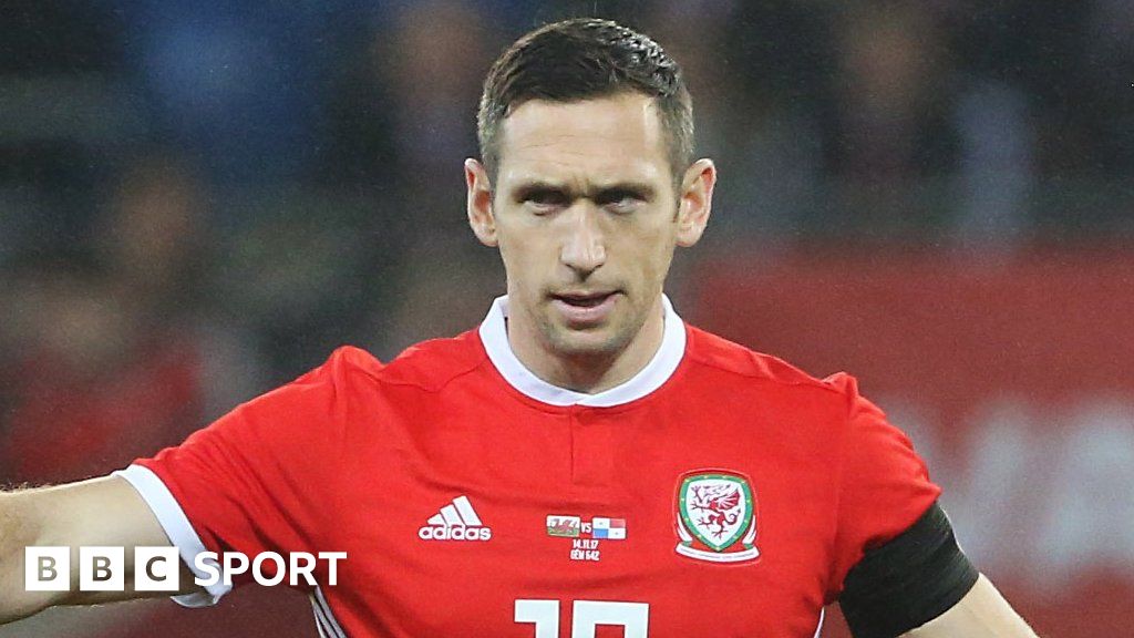 Andrew Crofts: Newport sign veteran Wales midfielder - BBC Sport