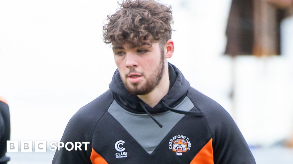 Mackenzie Scurr: Cornwall sign Bradford Bulls winger on loan - BBC Sport