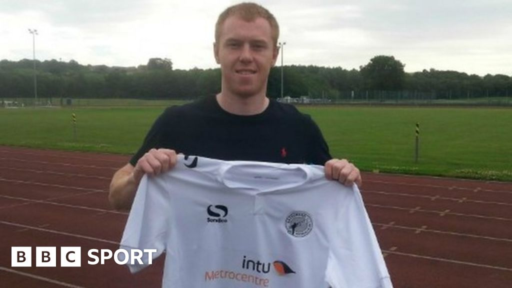 Danny Johnson: Gateshead sign ex-Cardiff City striker - BBC Sport