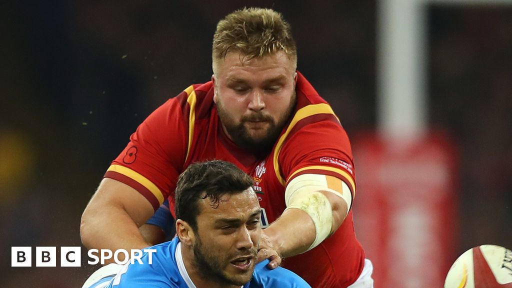 Tomas Francis: Rob Howley dealt with Wales criticism well, says prop ...