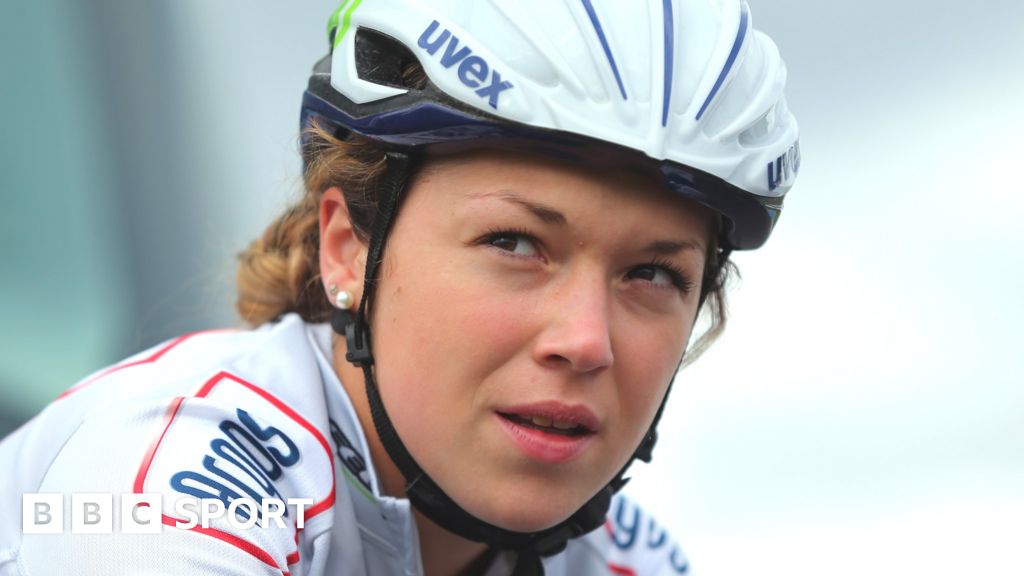 Lucy Garner: Broken ribs will not deter Leicester cyclist - BBC Sport