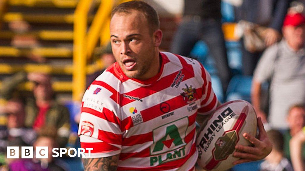 Steven Roper: Whitehaven sign ex-Rochdale Hornets playmaker - BBC Sport