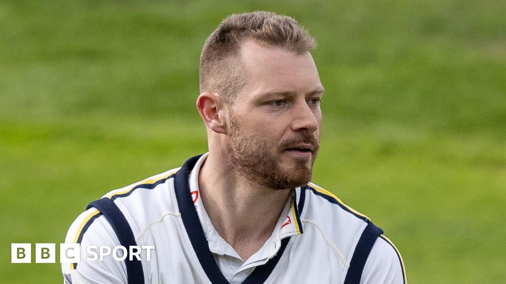Nathan McAndrew: Australian pace-bowler signs for Sussex for 2023 - BBC ...
