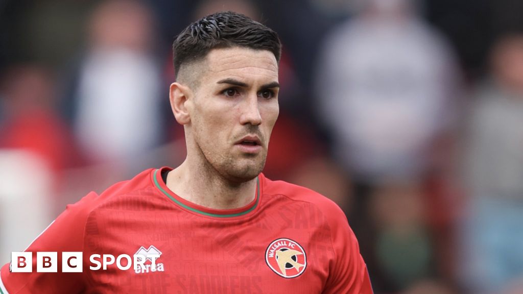 Conor Wilkinson: Colchester United sign Motherwell striker - BBC Sport