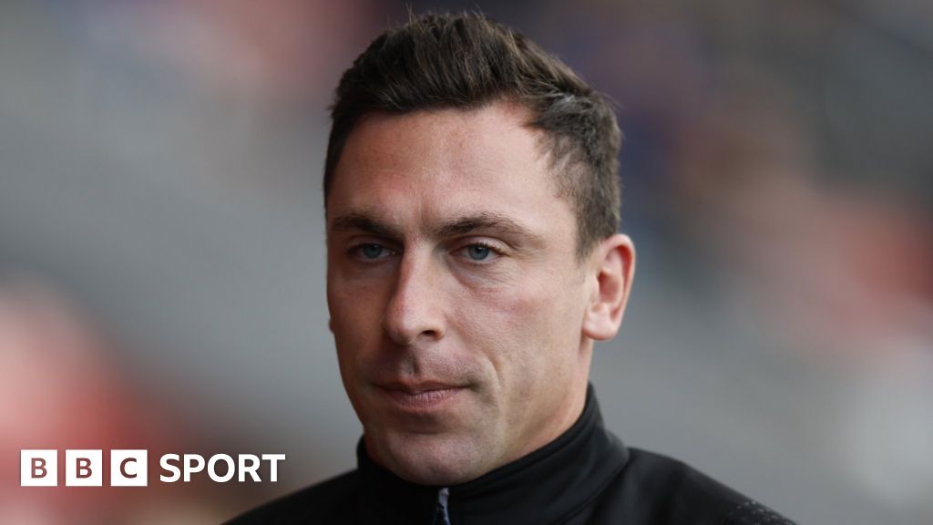 Scott Brown: Fleetwood boss on ambition, managerial influences ...