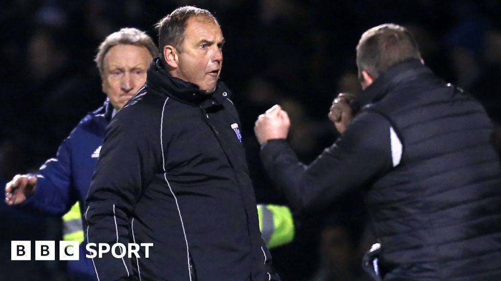 Steve Lovell: Gillingham boss would 'love' to face Swansea in FA Cup ...
