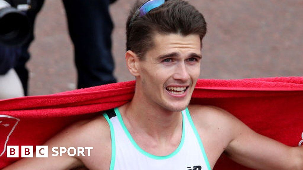 Callum Hawkins pre-selected for marathon at 2020 Olympics - BBC Sport