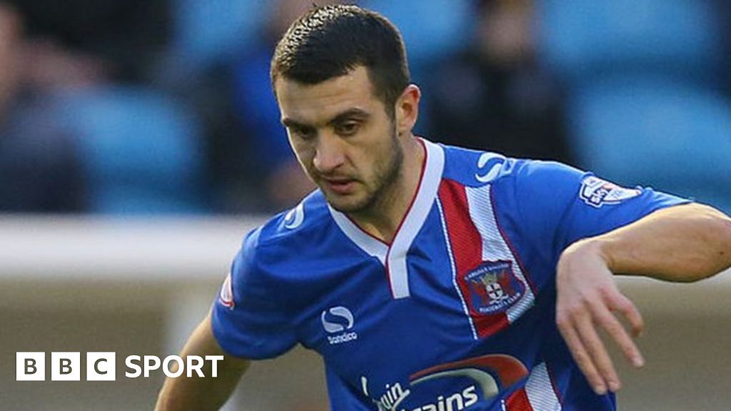 Kilmarnock sign up Gary Dicker & Lee Hodson - BBC Sport