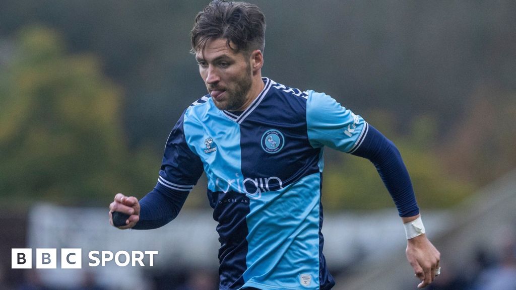 Matt Bloomfield: Wycombe boss denies abandonment call following Luke ...